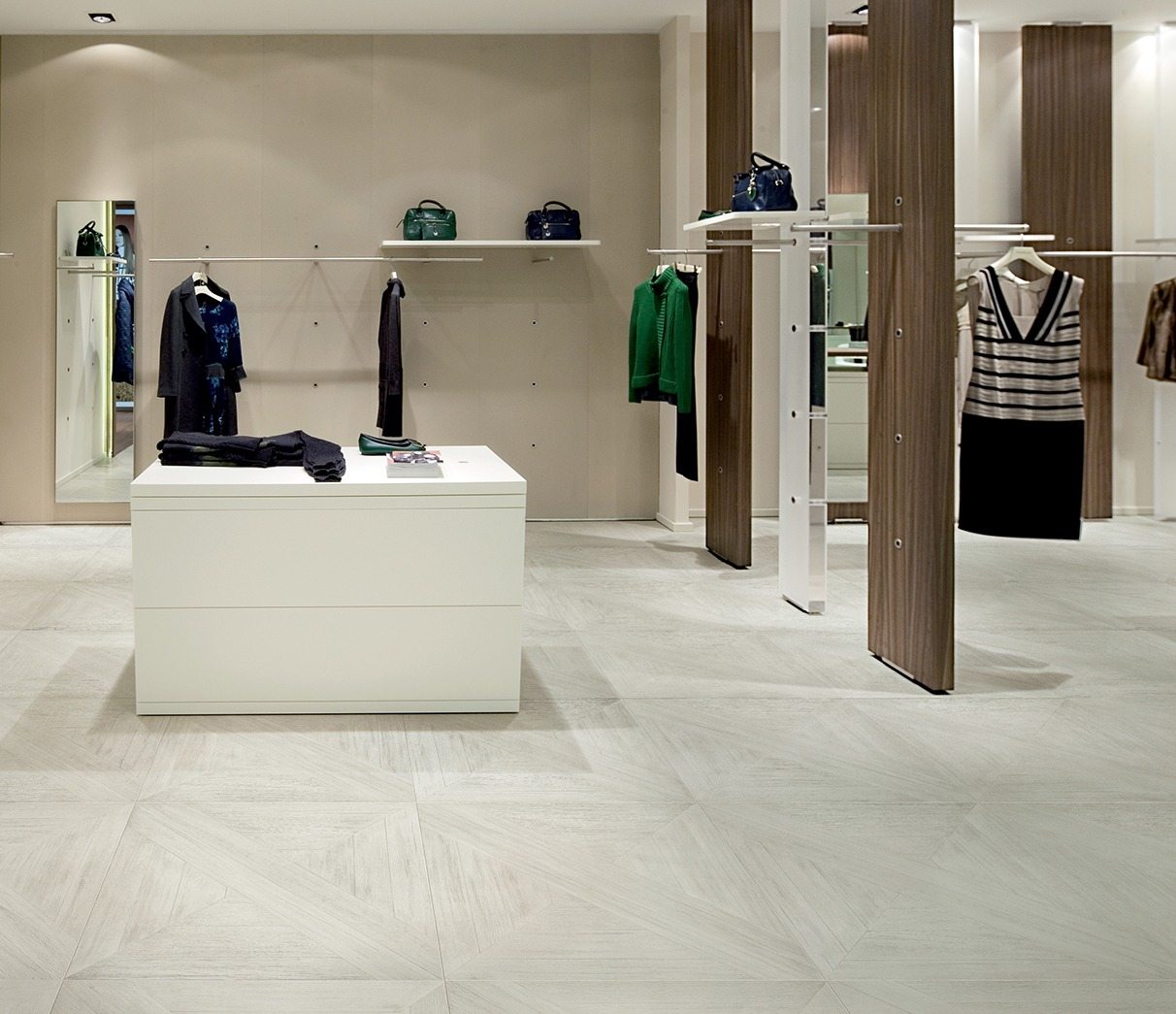 Mansion Lounge | Mansion | Wood Look | Luxury and Design Porcelain ...