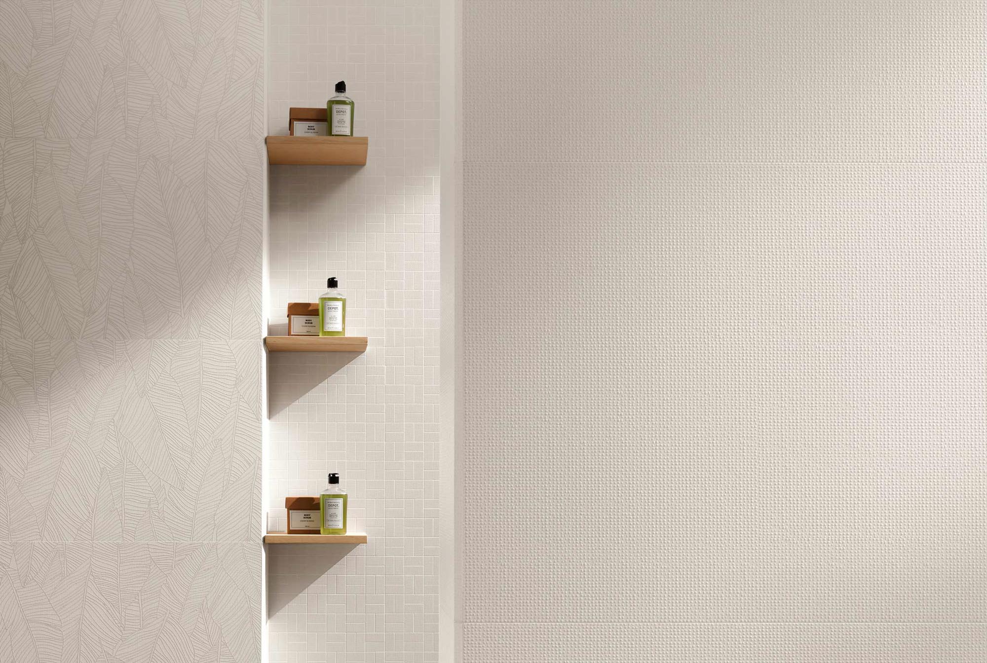 Aplomb Net Mosaic White (M) | Products | AKDO