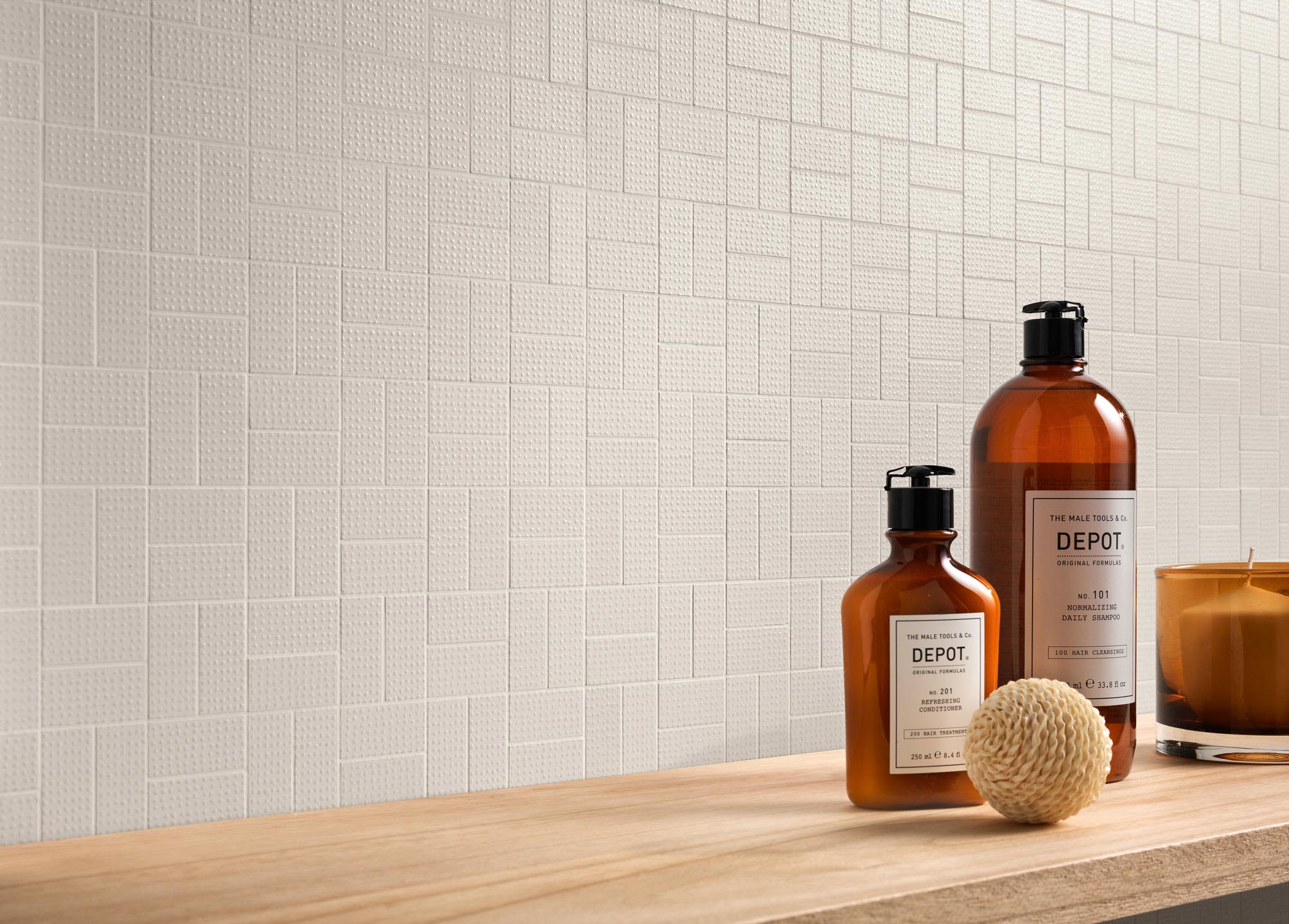 Aplomb Net Mosaic White (M) | Products | AKDO