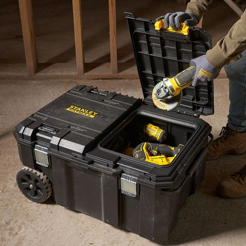 Compre Baú de transporte 113 litros STANLEY Pro-stack FMS17870