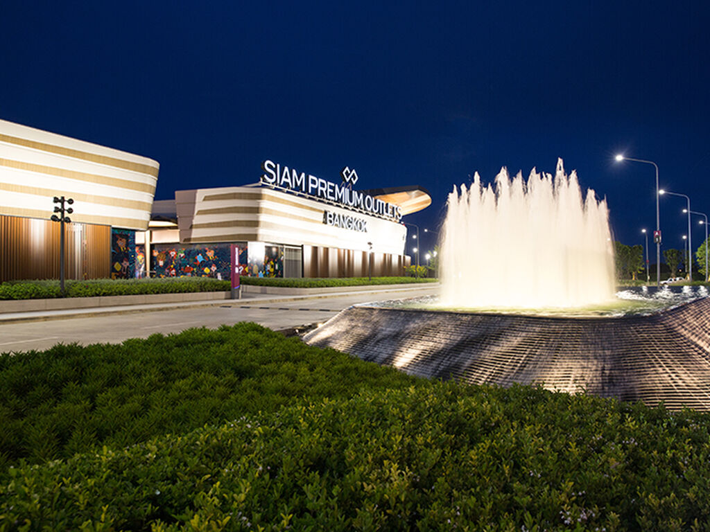 Siam Premium Outlets, Thailand - LIGMAN - EN