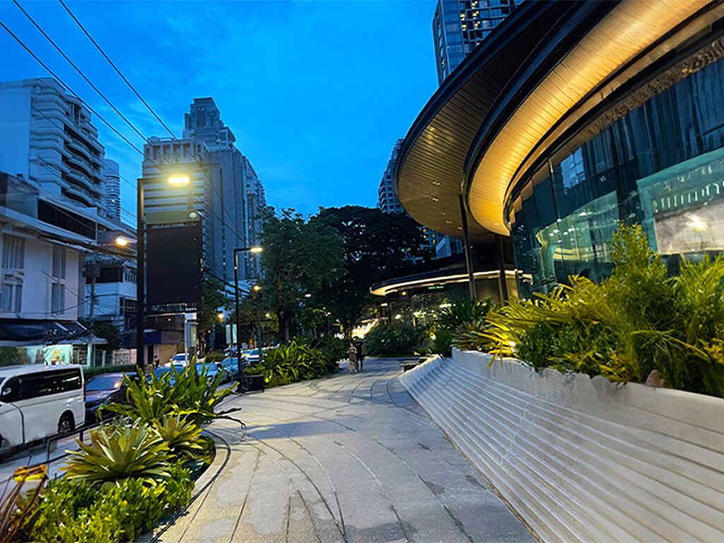 Velaa Sindhorn Village, Thailand - LIGMAN - EN