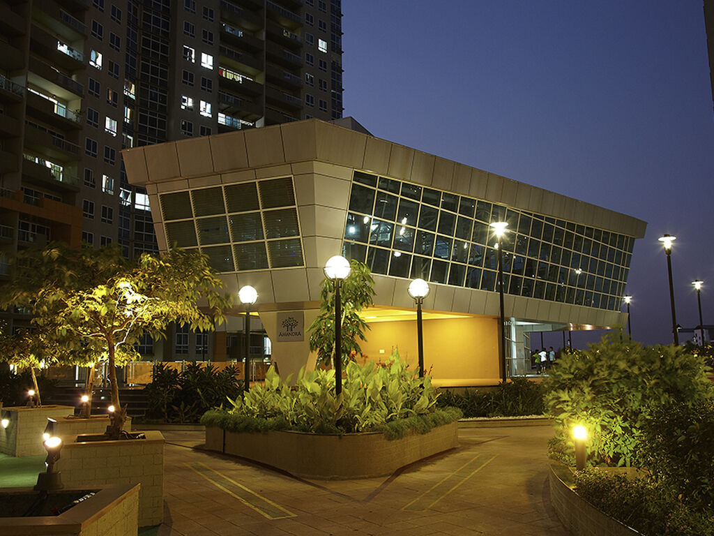 Amanora Town Center, India - LIGMAN - TH