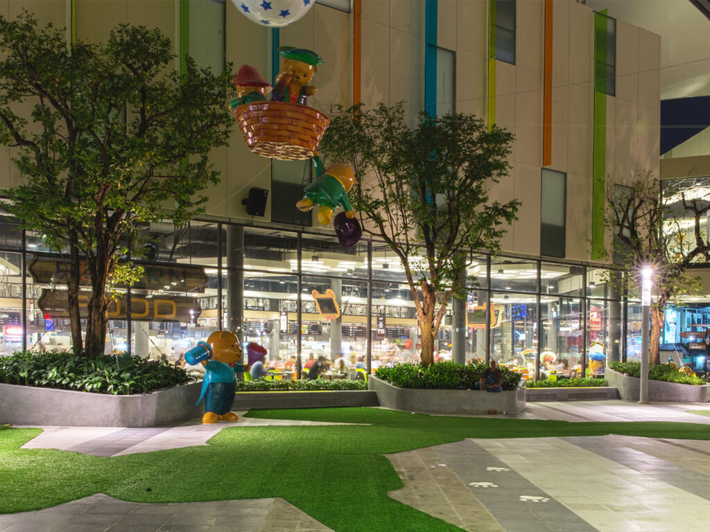 Plearnary Mall, Thailand - LIGMAN - TH