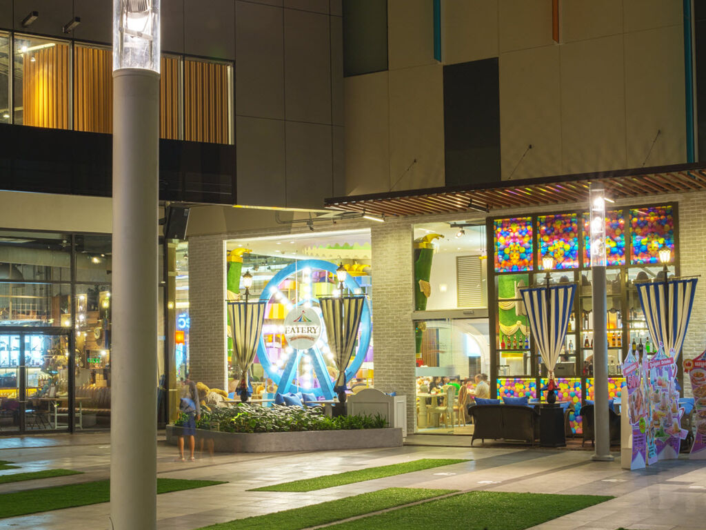 Plearnary Mall, Thailand - LIGMAN - EN