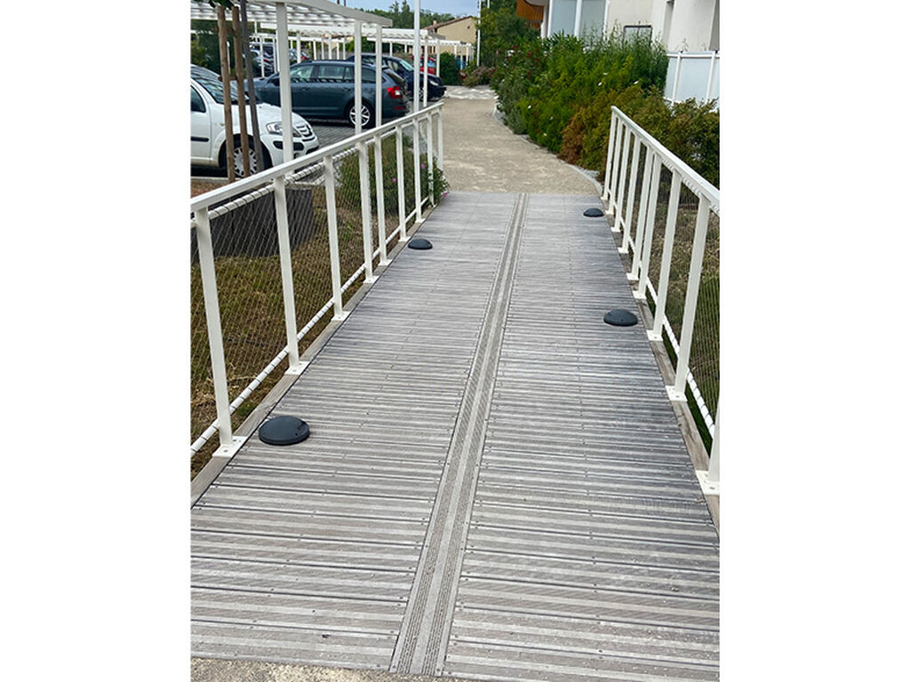 Le Parc des Cyclades, France - LIGMAN - EN