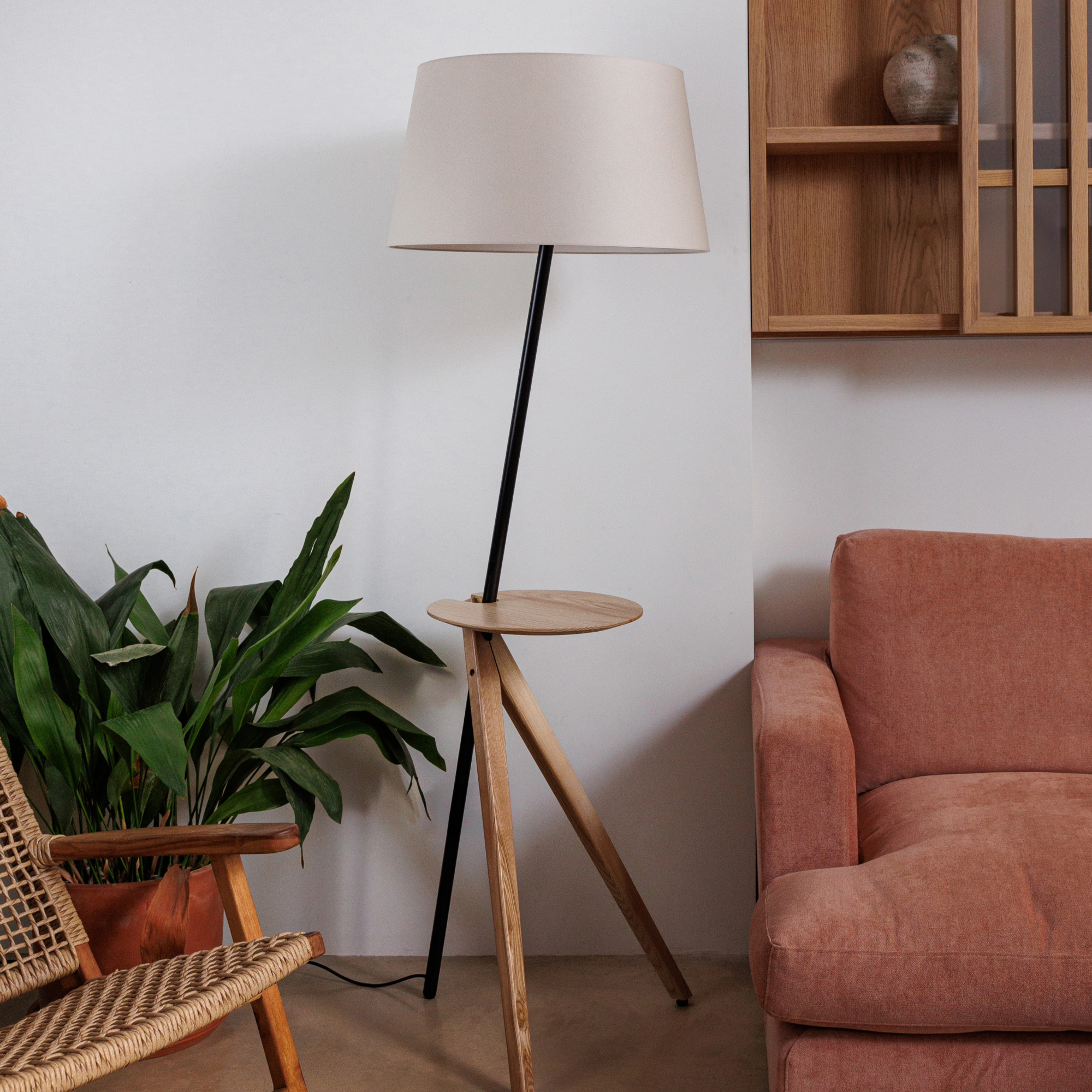 TREEWOOD TRAY Ash tree floor lamp