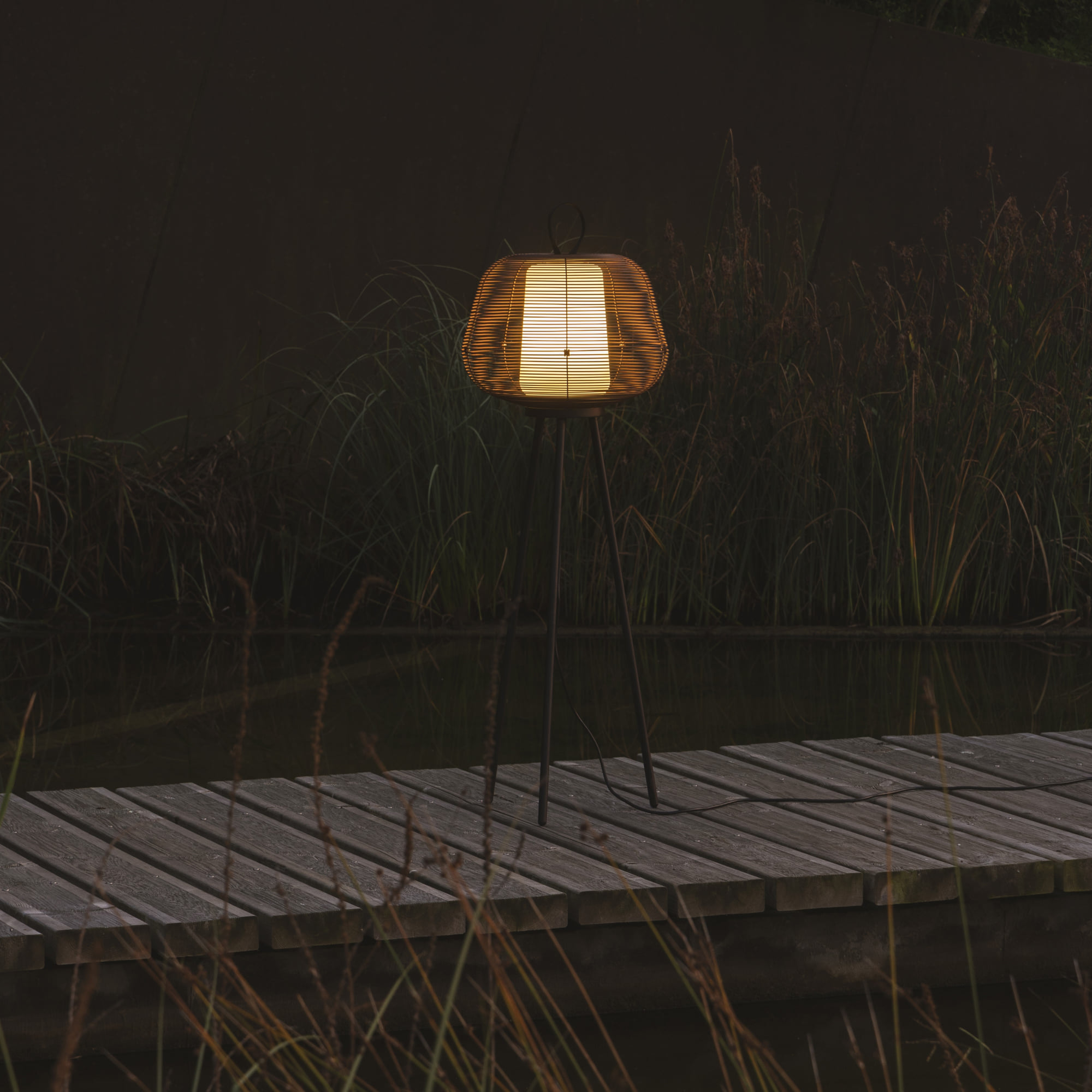 NARA Black floor lamp