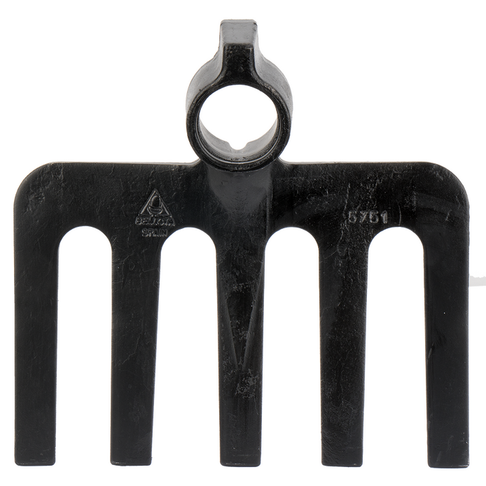 5 flat prongs rake with anti-twist system to remove and spread soil ...