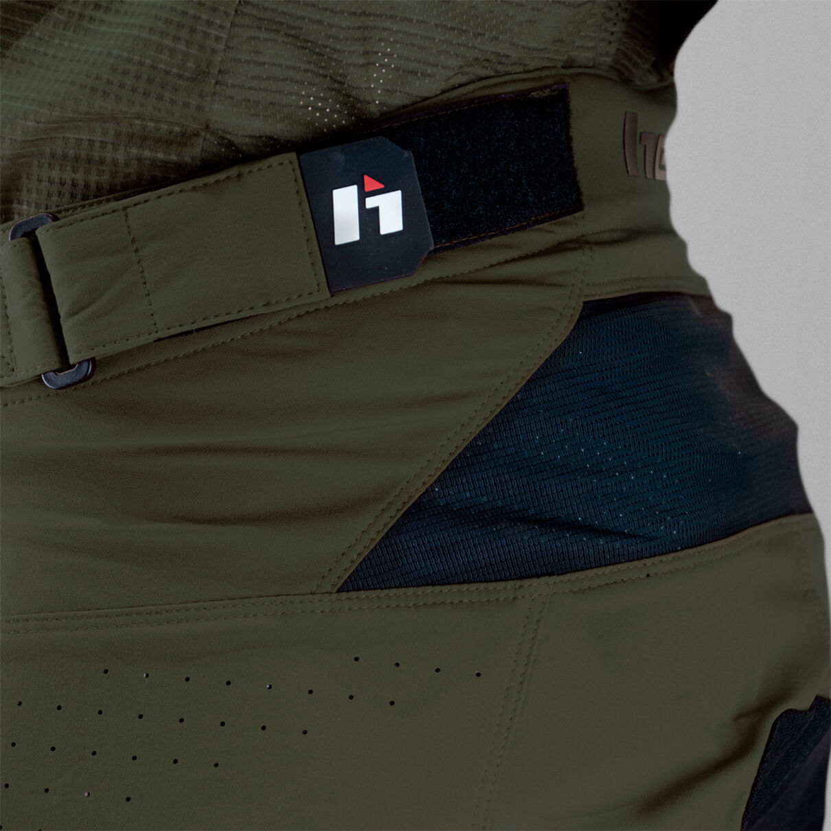 Scratch Pants – Hebo