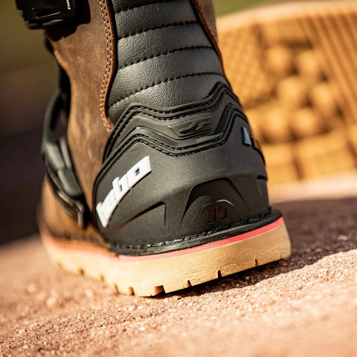 BOOTS TECHNICAL 3.0 LEATHER TRIAL – Hebo