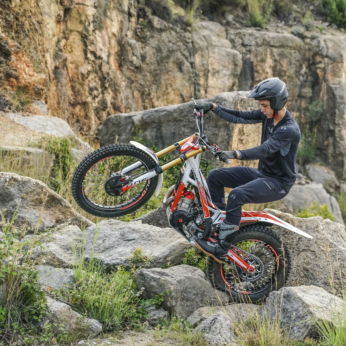 HELMET ZONE RACE CARBON FORGED – Hebo