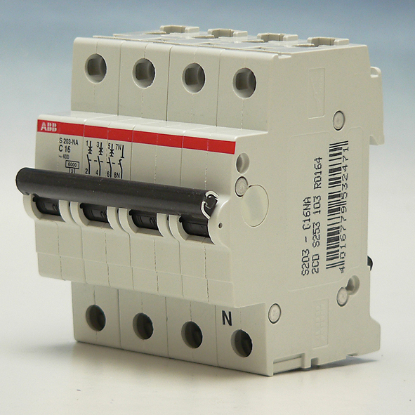 ABB S 203 C16 NA AUTOMAAT C16A 6KA 3P+N kopen? | InstallatieBalie.nl