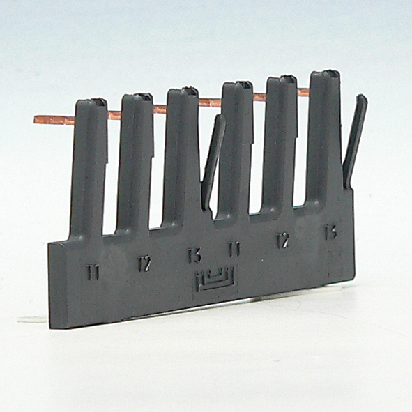 SCHNEIDER LAD9V6 OMKEERVERBINDING ONDER kopen? | InstallatieBalie.nl